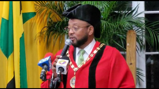 Michael Belnavis sworn in as Mayor 4 years after being forced to resign ...